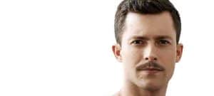 Todo sobre el bigote, estilo que vuelve a estar de moda octubre 2025